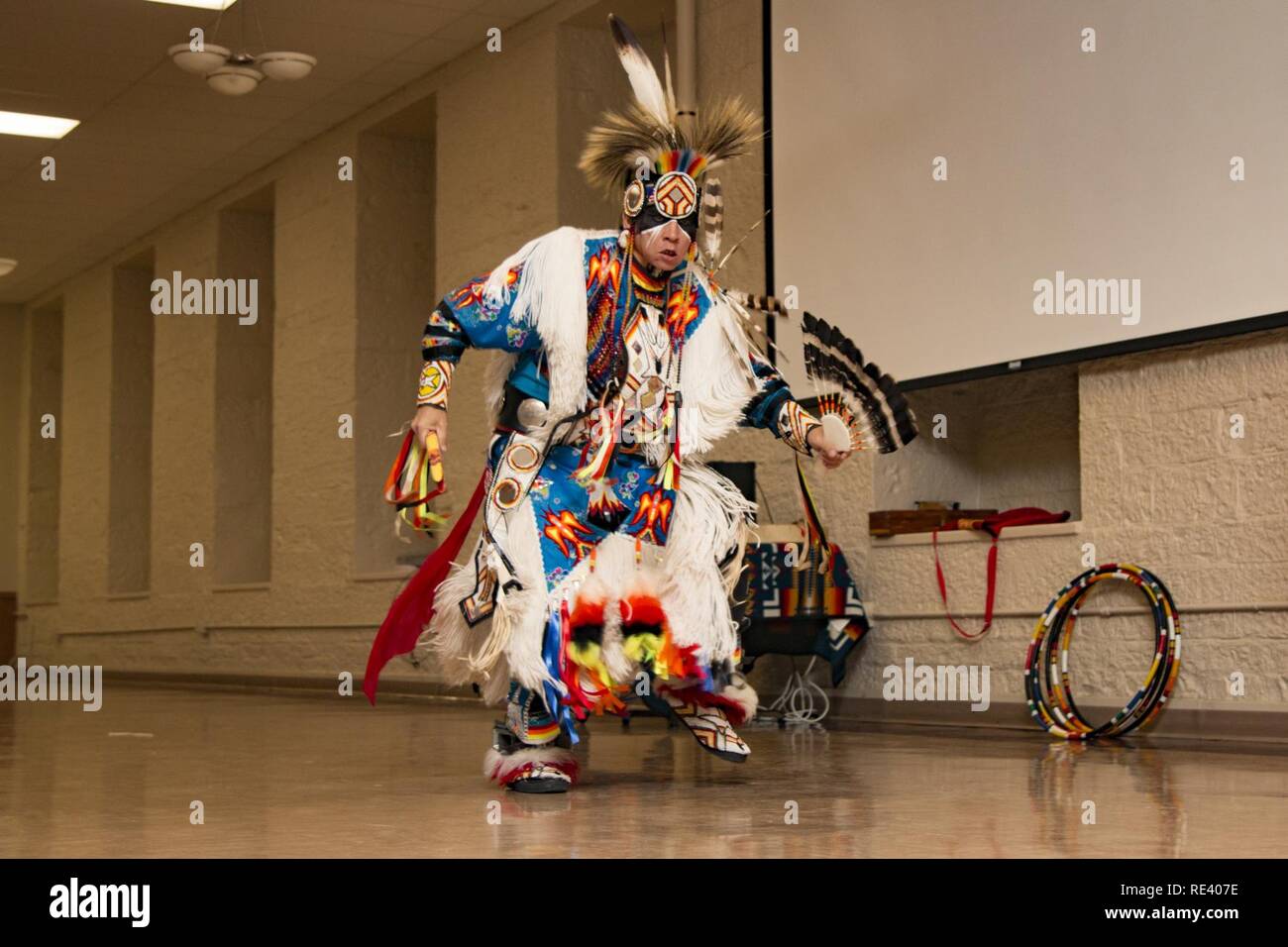 Mohican indian hi-res stock photography and images - Alamy