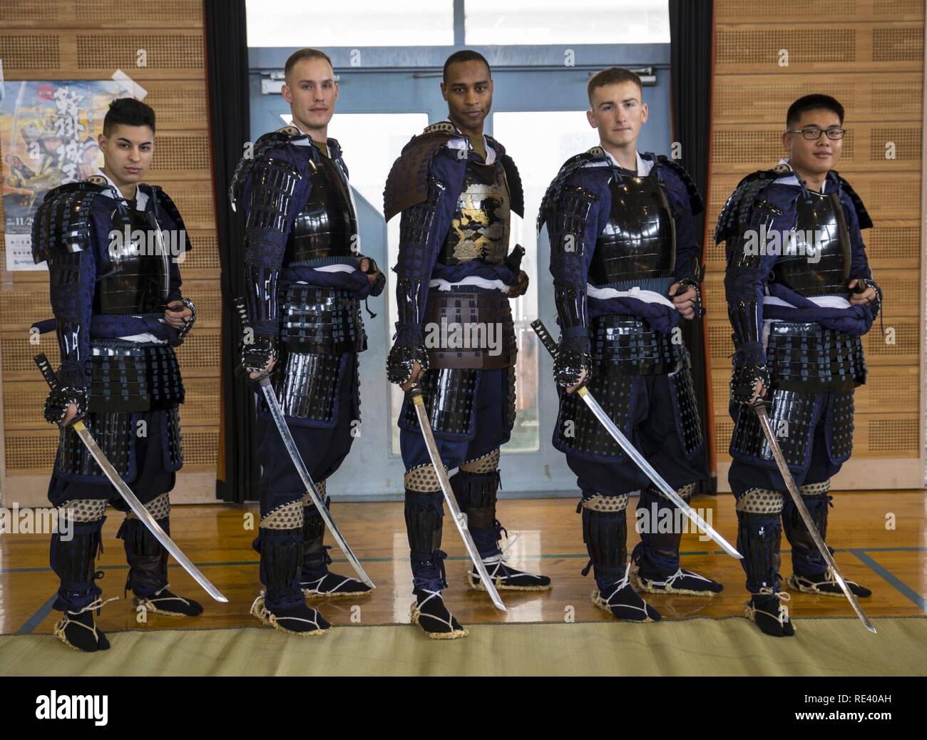Samurai soldiers or warriors marching hi-res stock photography and ...