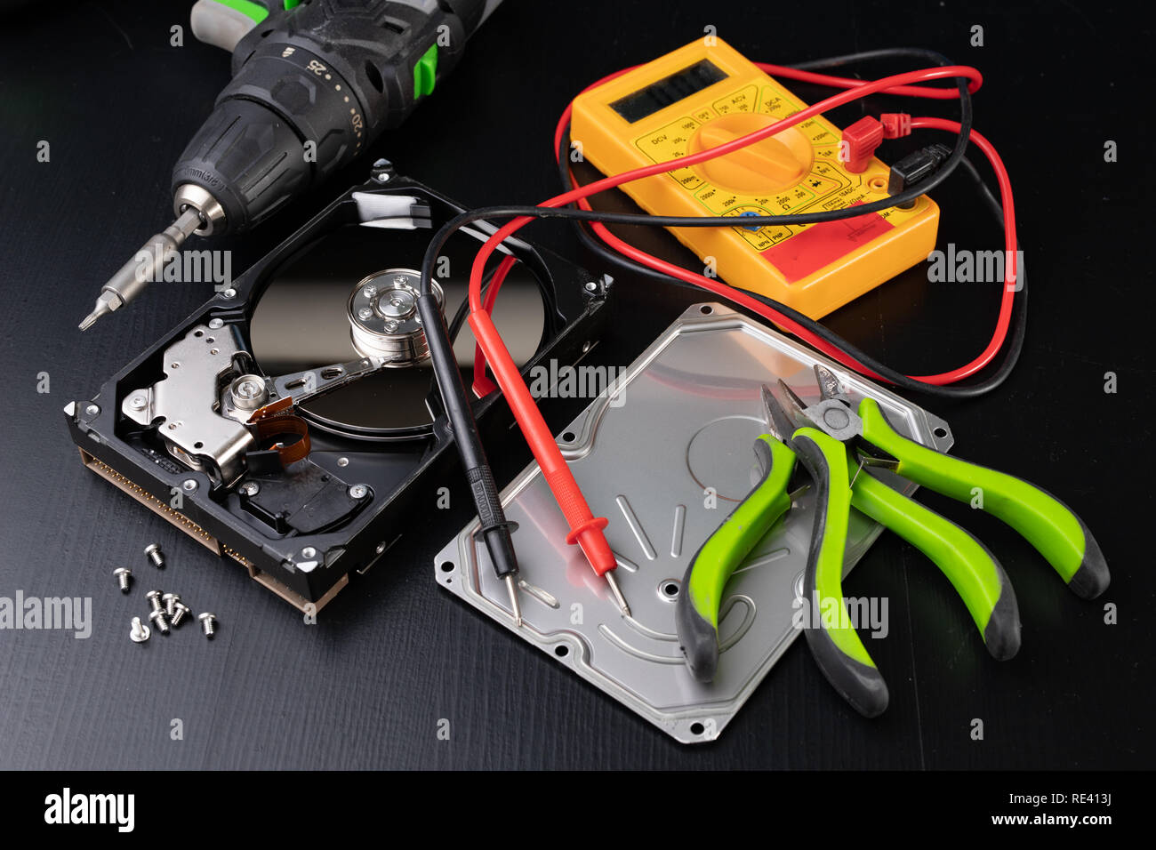 Repair and diagnostics of hard disk. Service of computer parts in the ...
