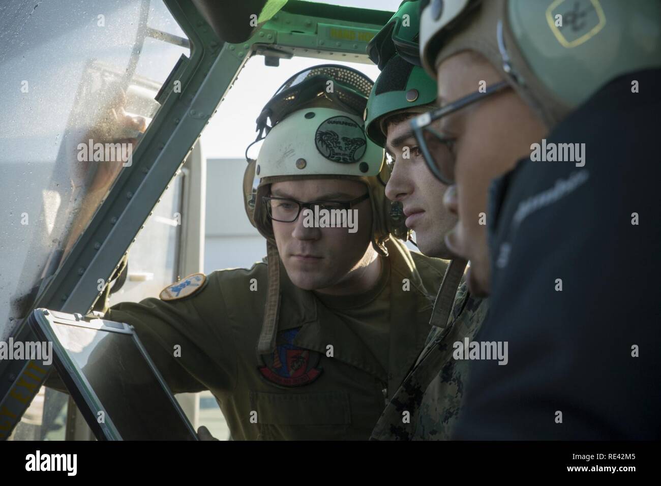 Naval tactical data system hi-res stock photography and images - Alamy