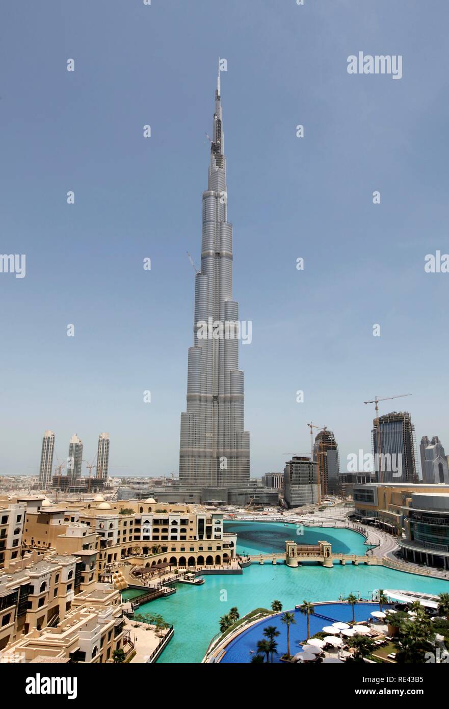 Burj Dubai, tallest building in the world, part of Downtown Dubai ...