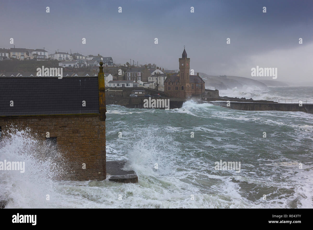 Treacherous ocean waves hi-res stock photography and images - Alamy