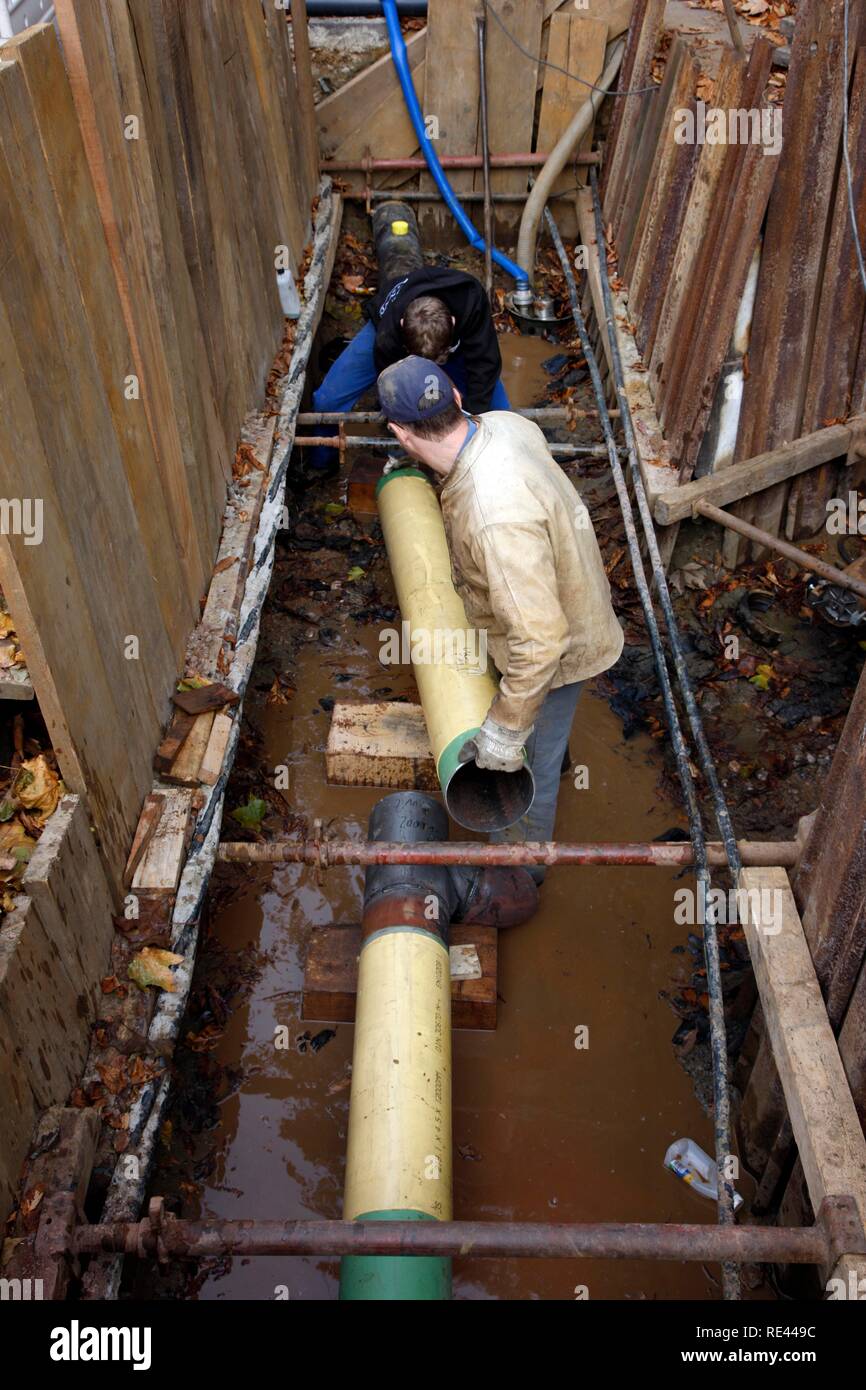 Installs gas pipes hi-res stock photography and images - Alamy