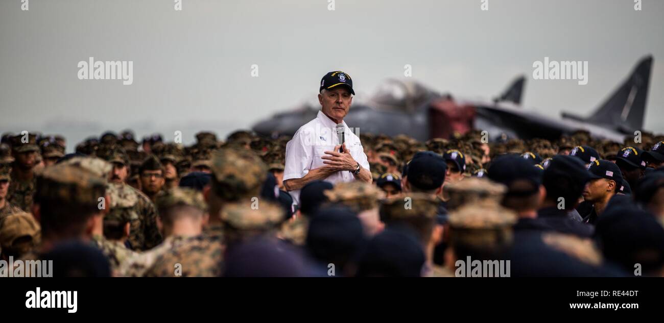 The honorable mr ray mabus hi-res stock photography and images - Alamy