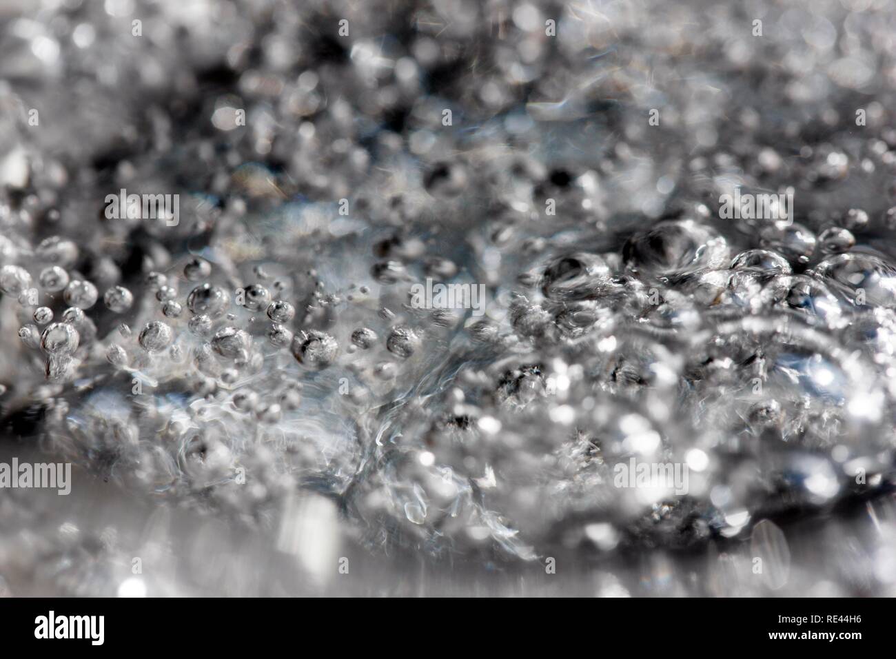 Bubbles in a liquid, carbon dioxide in mineral water Stock Photo - Alamy