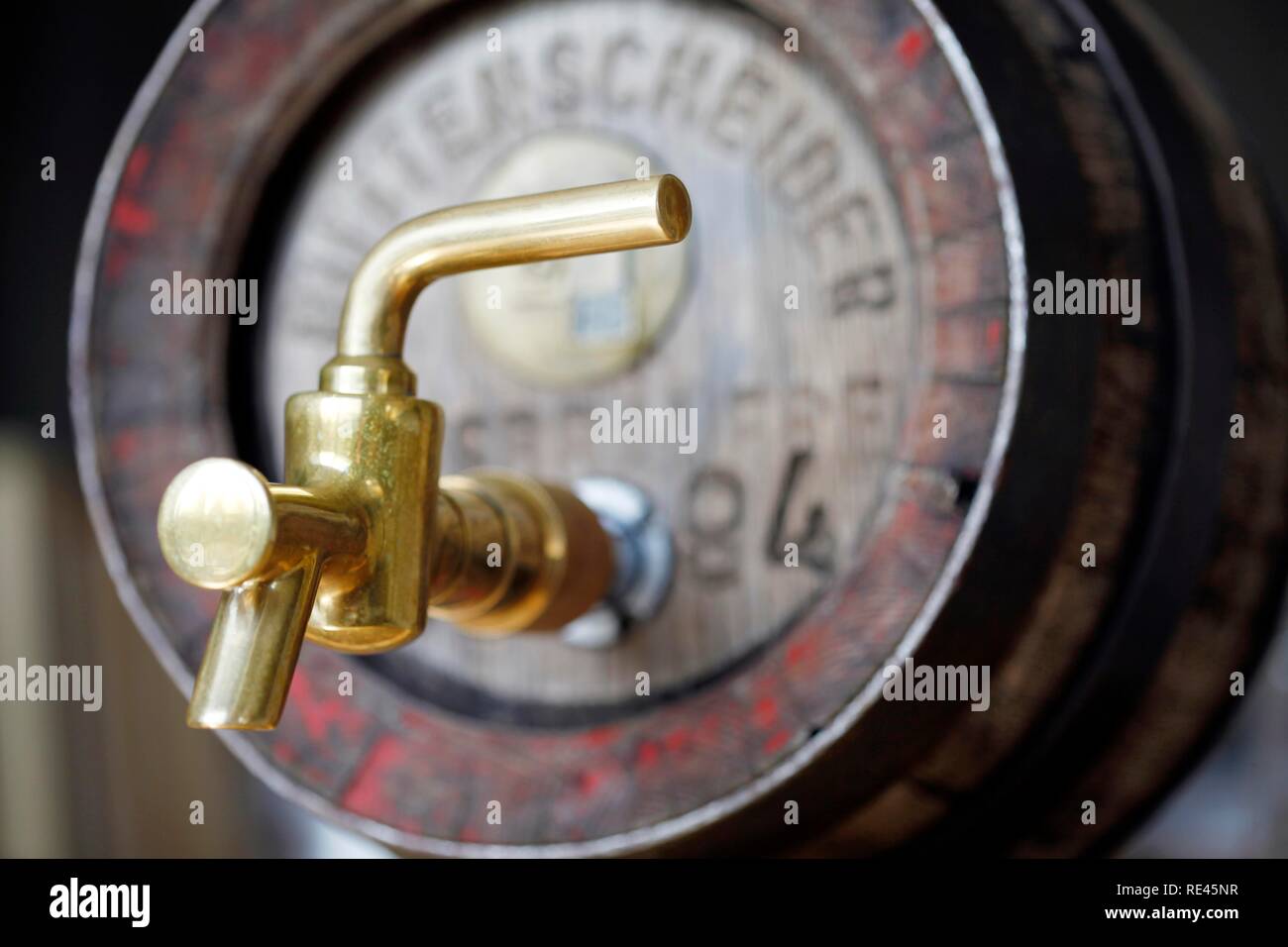 Draw a beer hi-res stock photography and images - Alamy