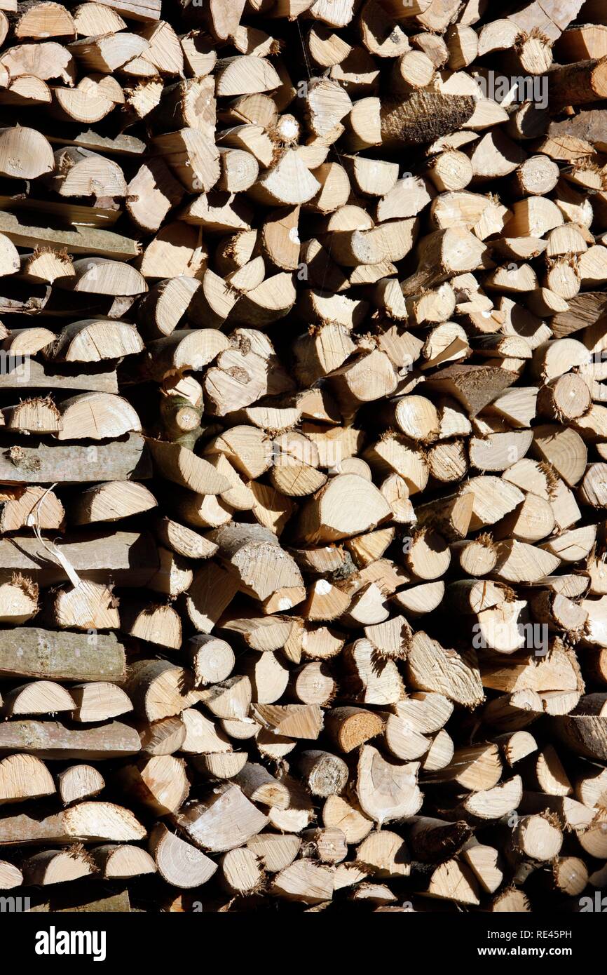 Pile logs photo background hi-res stock photography and images - Alamy