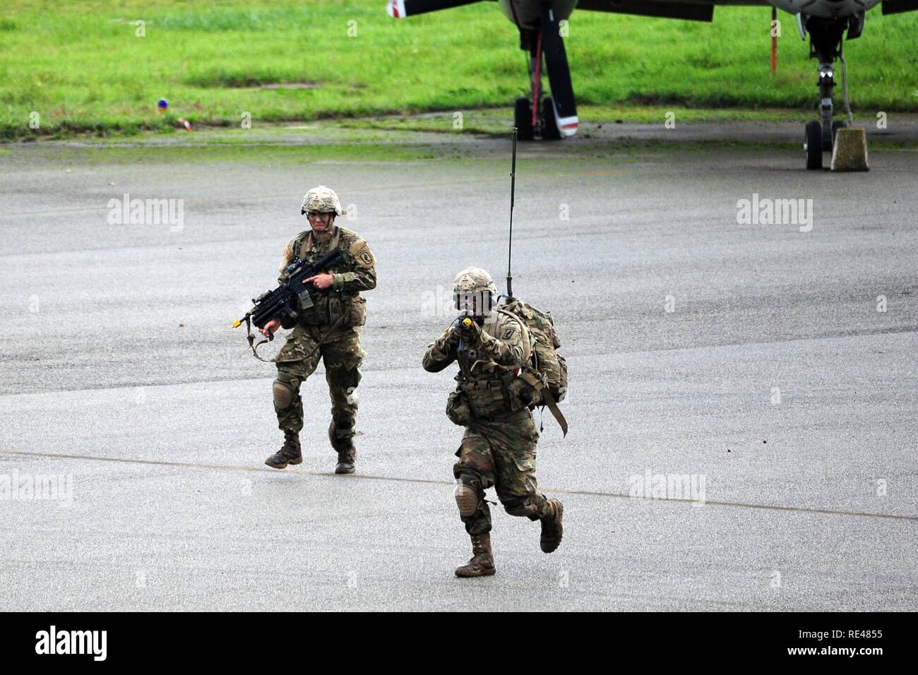 U.S. Army paratroopers from Company A, 1-503rd Infantry, 173rd Airborne ...