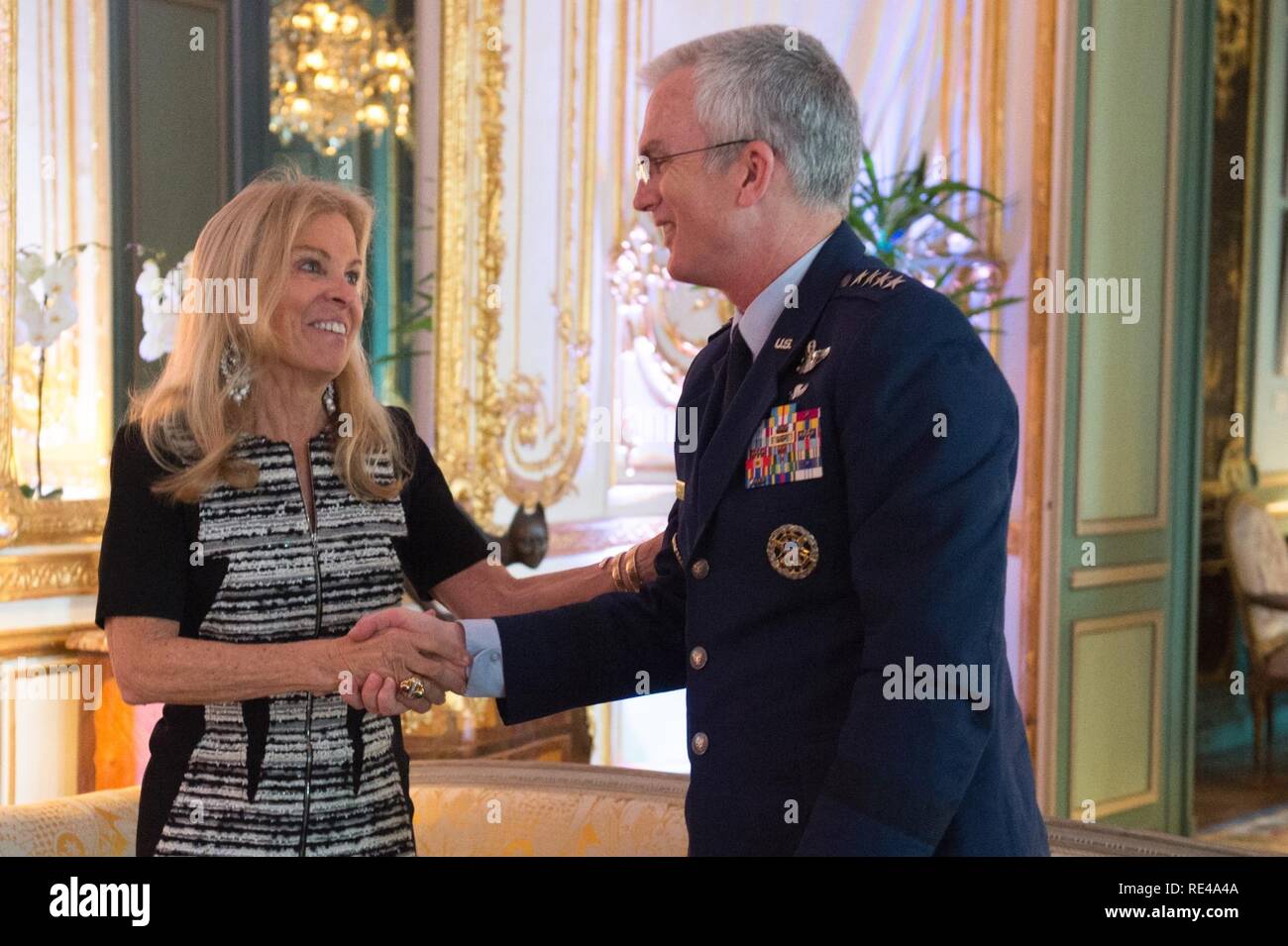 U s ambassador jane hartley hi-res stock photography and images - Alamy