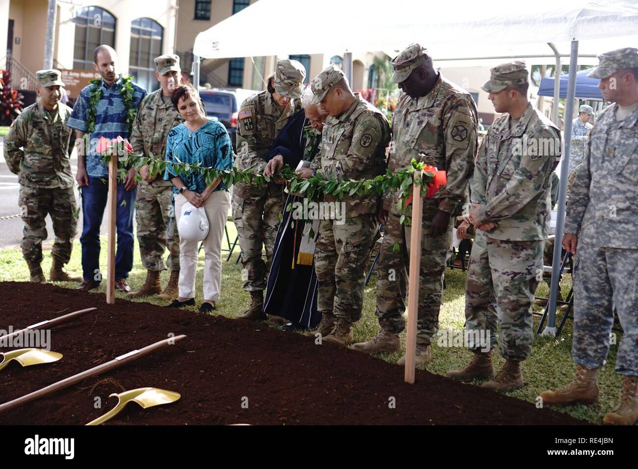 Senior leaders with U.S. Army Health Clinic-Schofield Barrack untie the ...