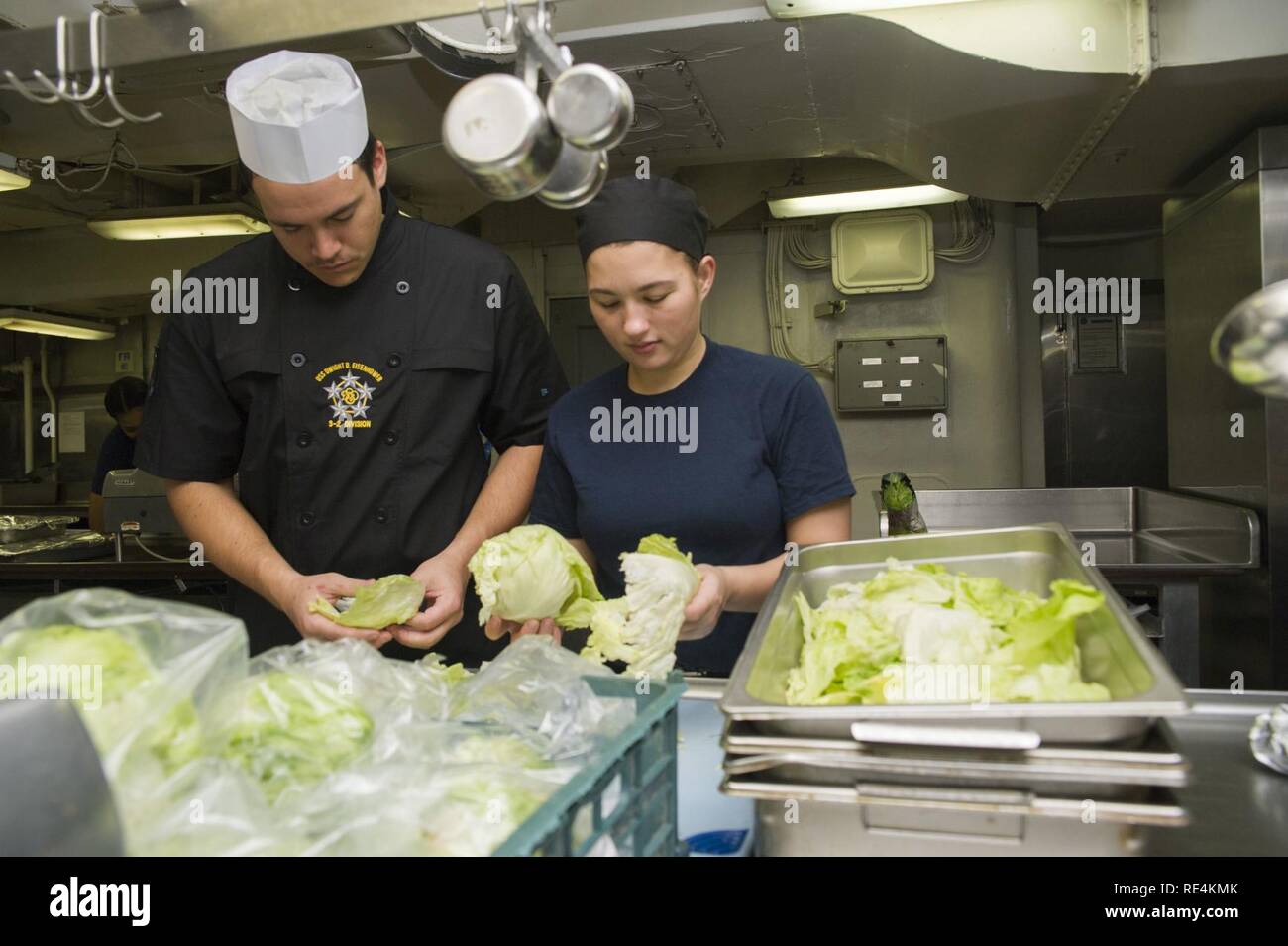 ARABIAN GULF (Nov. 24, 2016) Seaman Joseph Boyd, left, from Gainesville ...