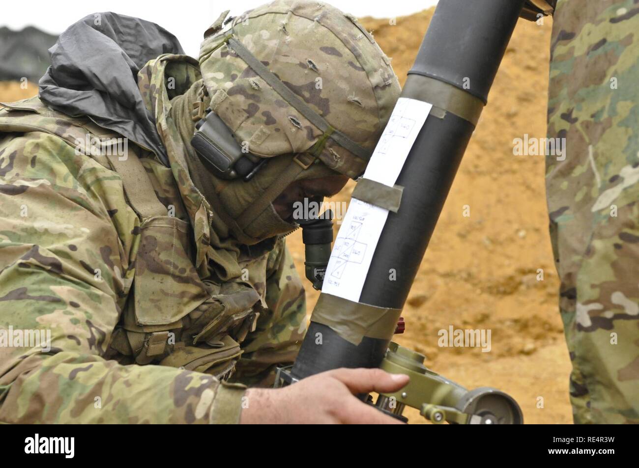 M252 81mm mortar system hi-res stock photography and images - Alamy