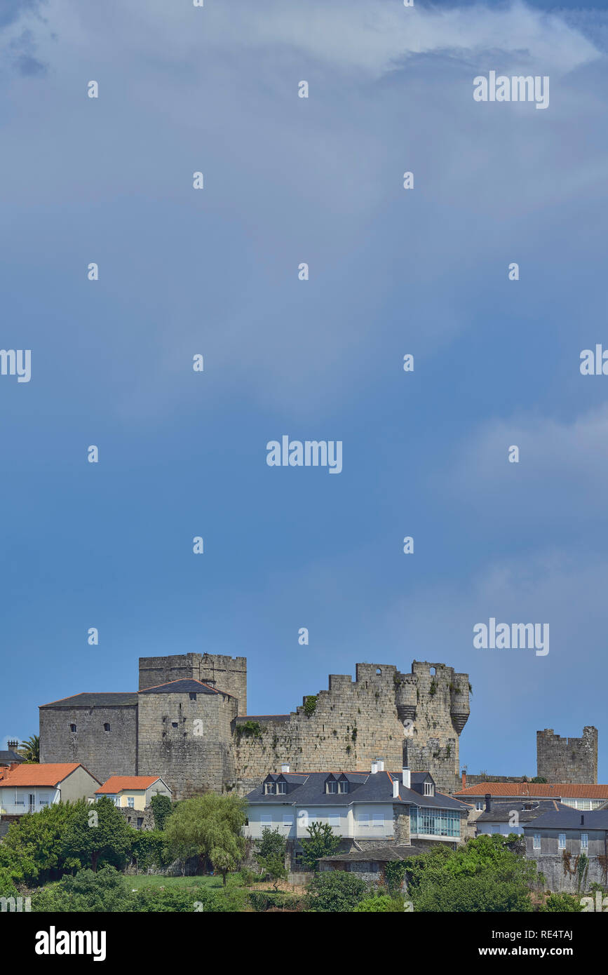 Medieval castle of the most beautiful village in Spain, Castro Caldelas ...