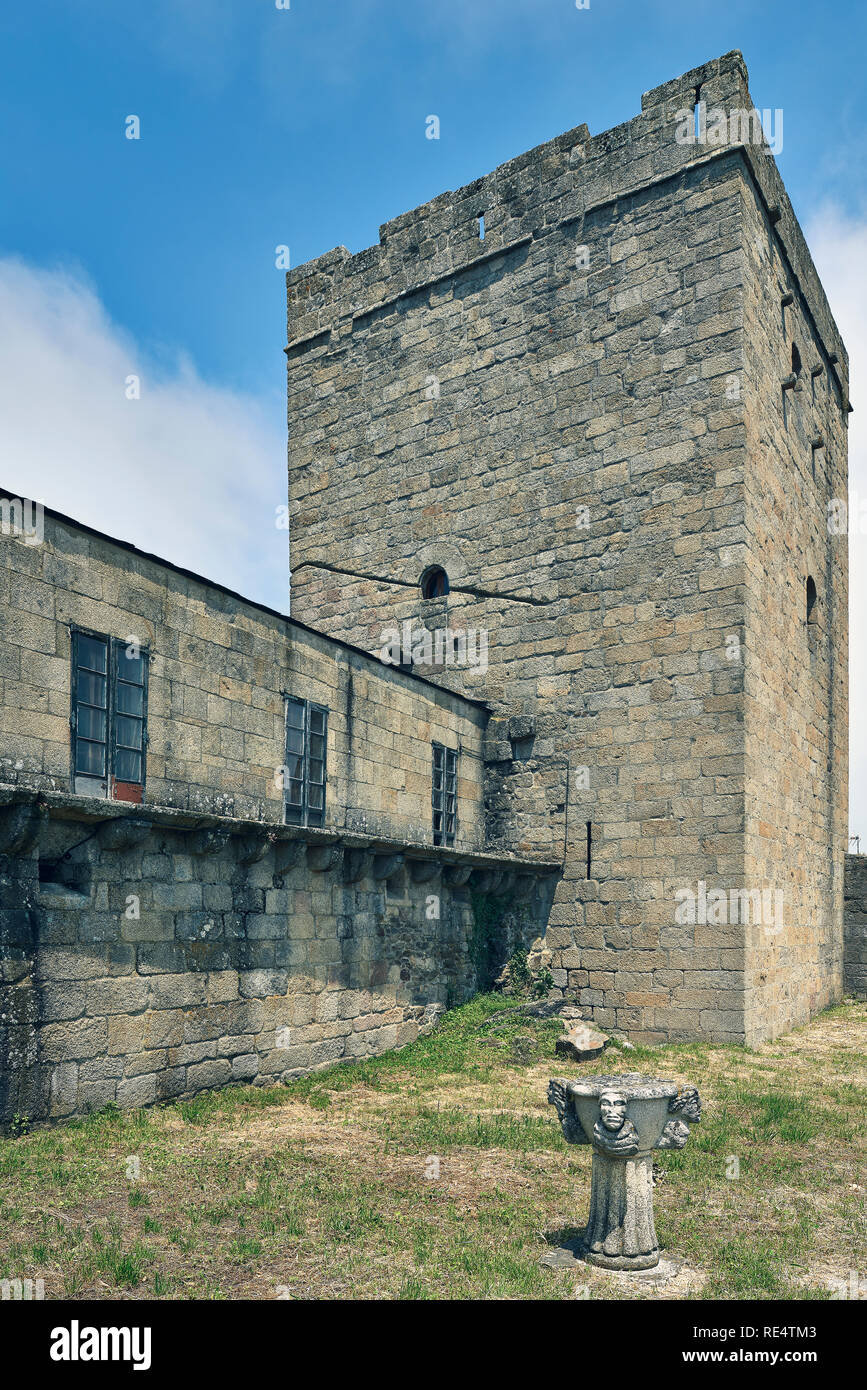 Medieval castle of the most beautiful village in Spain, Castro Caldelas ...