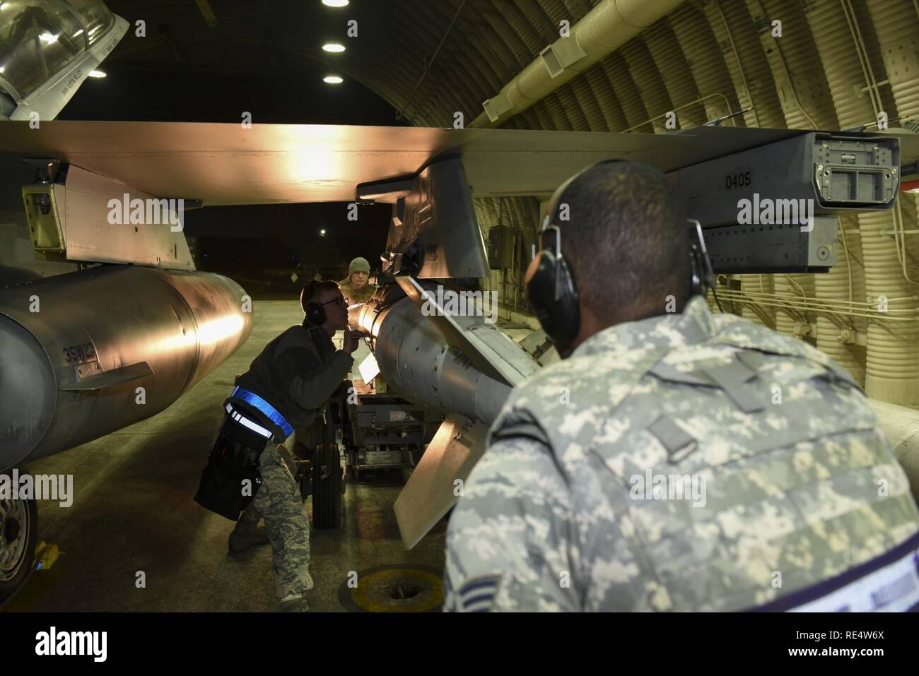 Munitions unloading hi-res stock photography and images - Alamy