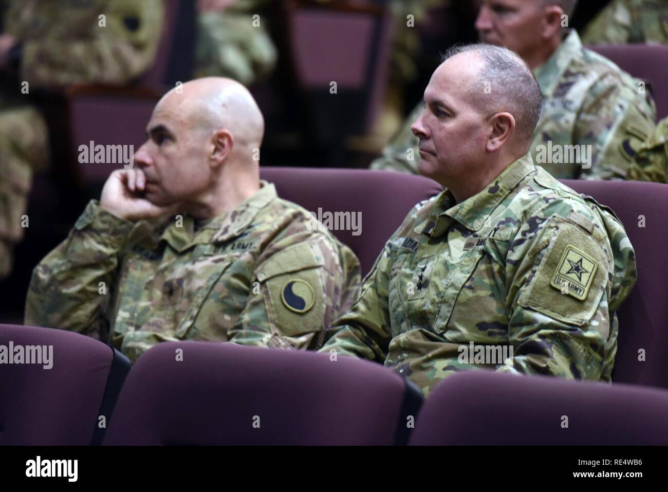 Lt commander kramer hi-res stock photography and images - Alamy