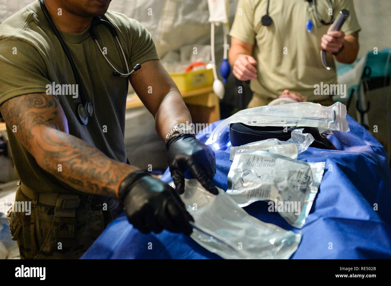 U.S. Army Soldiers assigned to the 28th Combat Support Hospital ...