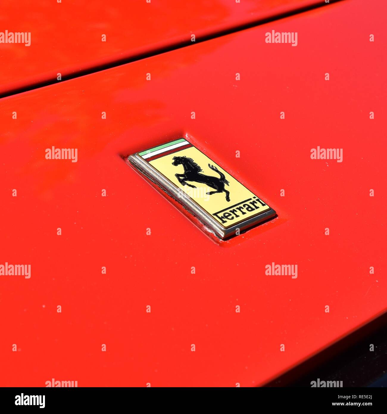 Ferrari badge hi-res stock photography and images - Alamy