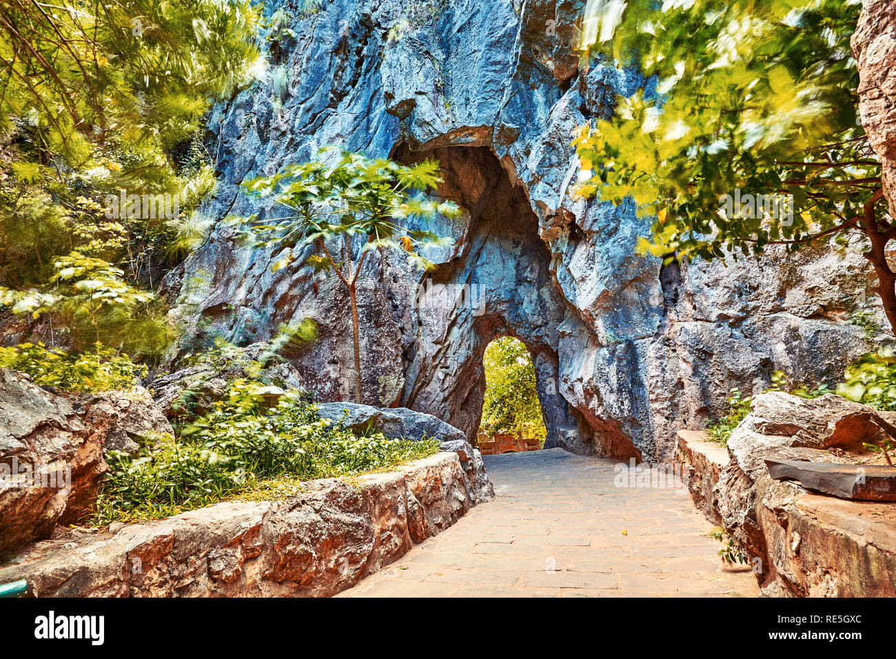 Portal gate door hi-res stock photography and images - Alamy