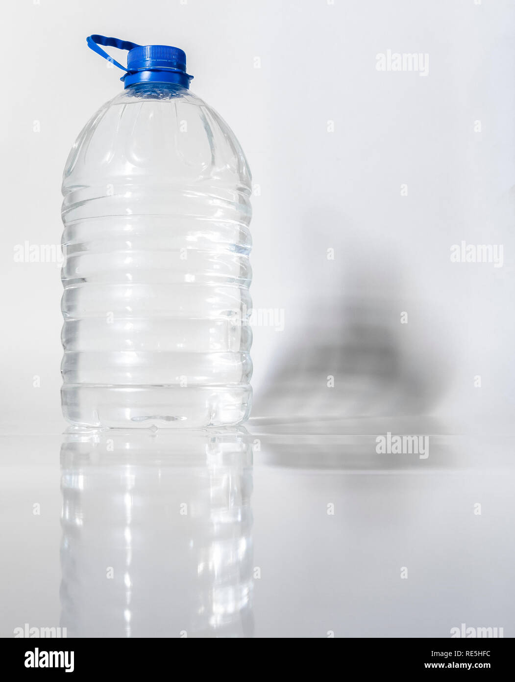 Five liter hi-res stock photography and images - Alamy