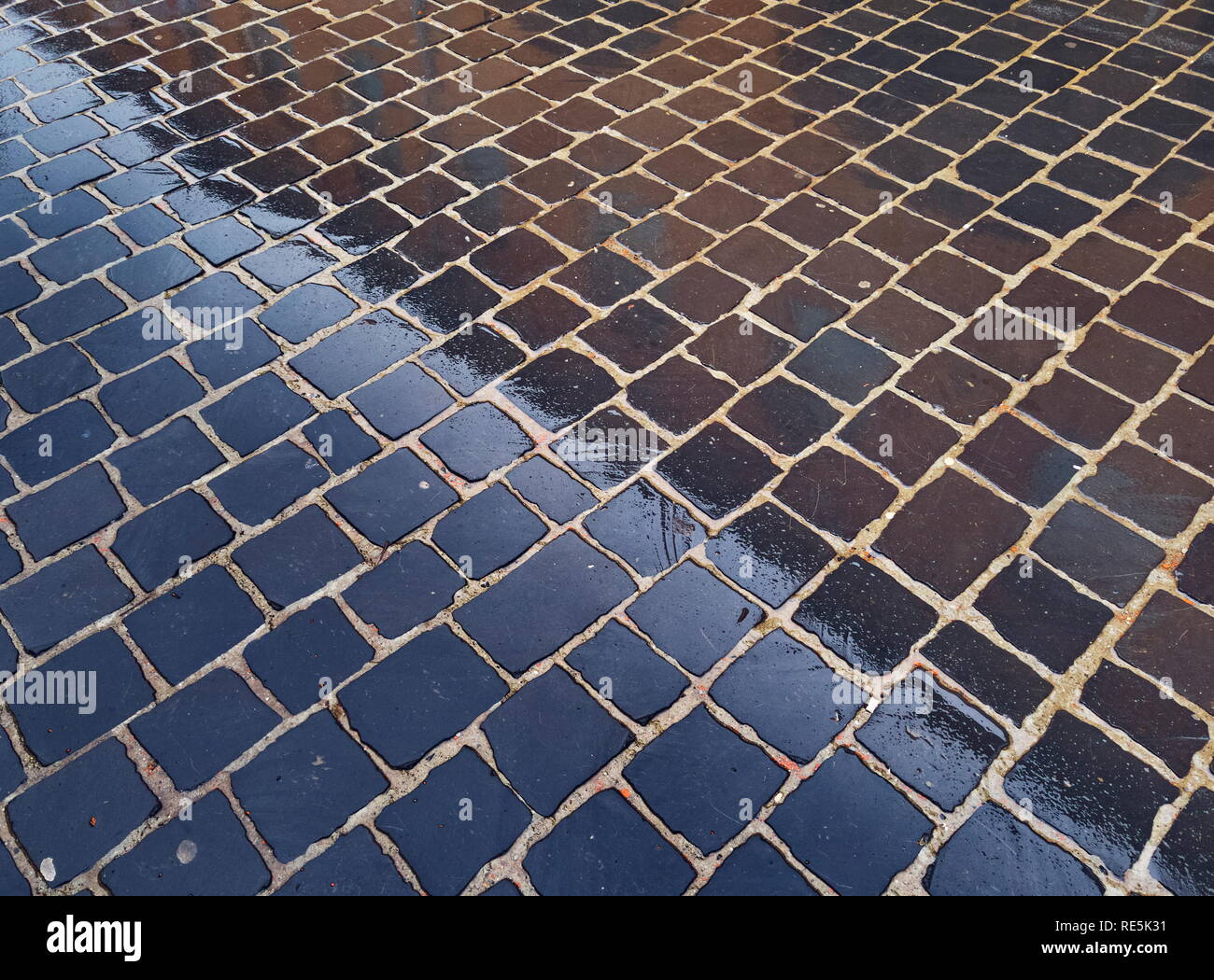 Wet cobbles cobblestones hi-res stock photography and images - Alamy