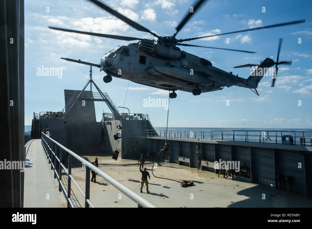 Fast vessels hi-res stock photography and images - Alamy