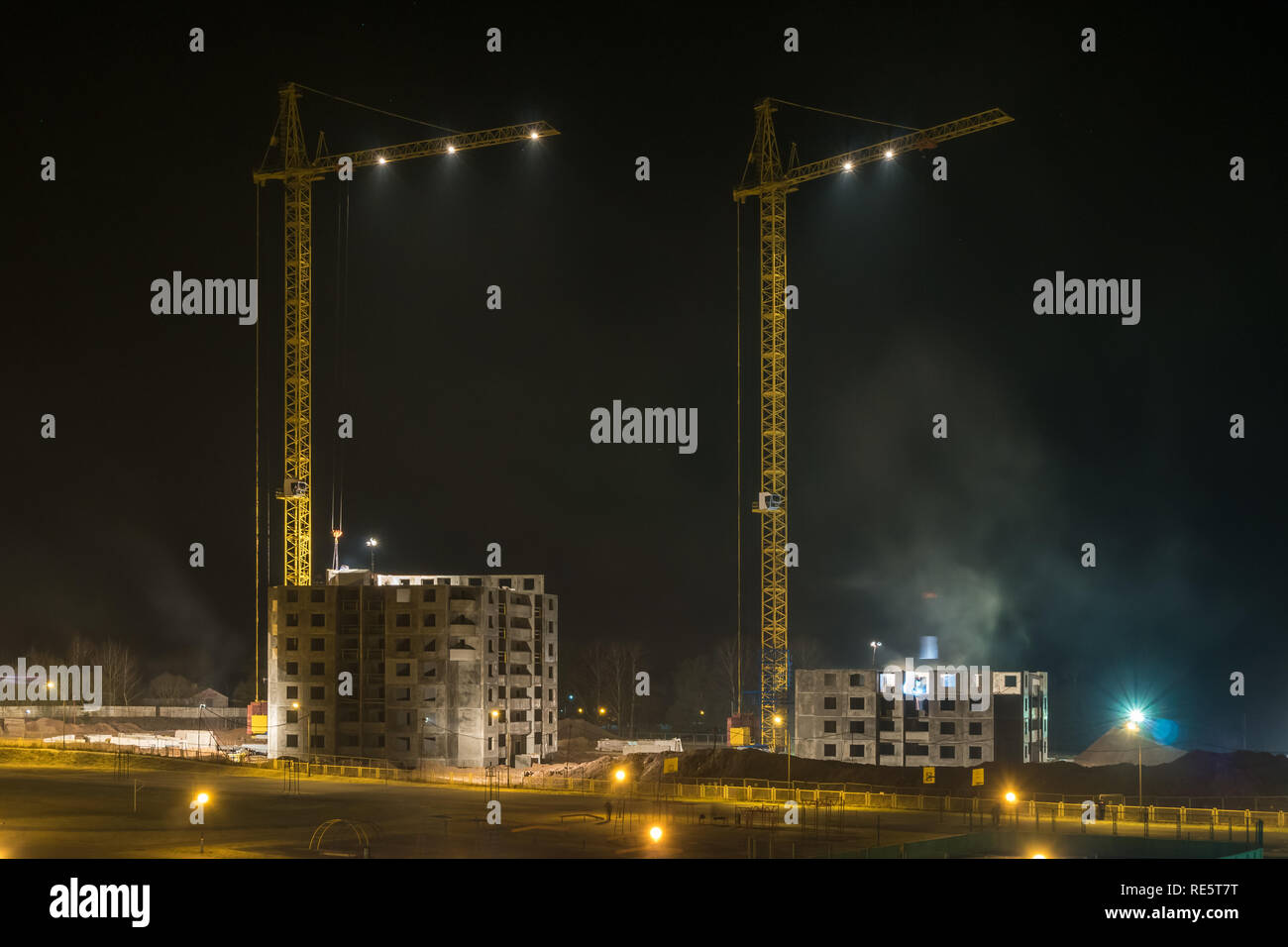 Night Tower Crane Stock Photos & Night Tower Crane Stock Images - Alamy