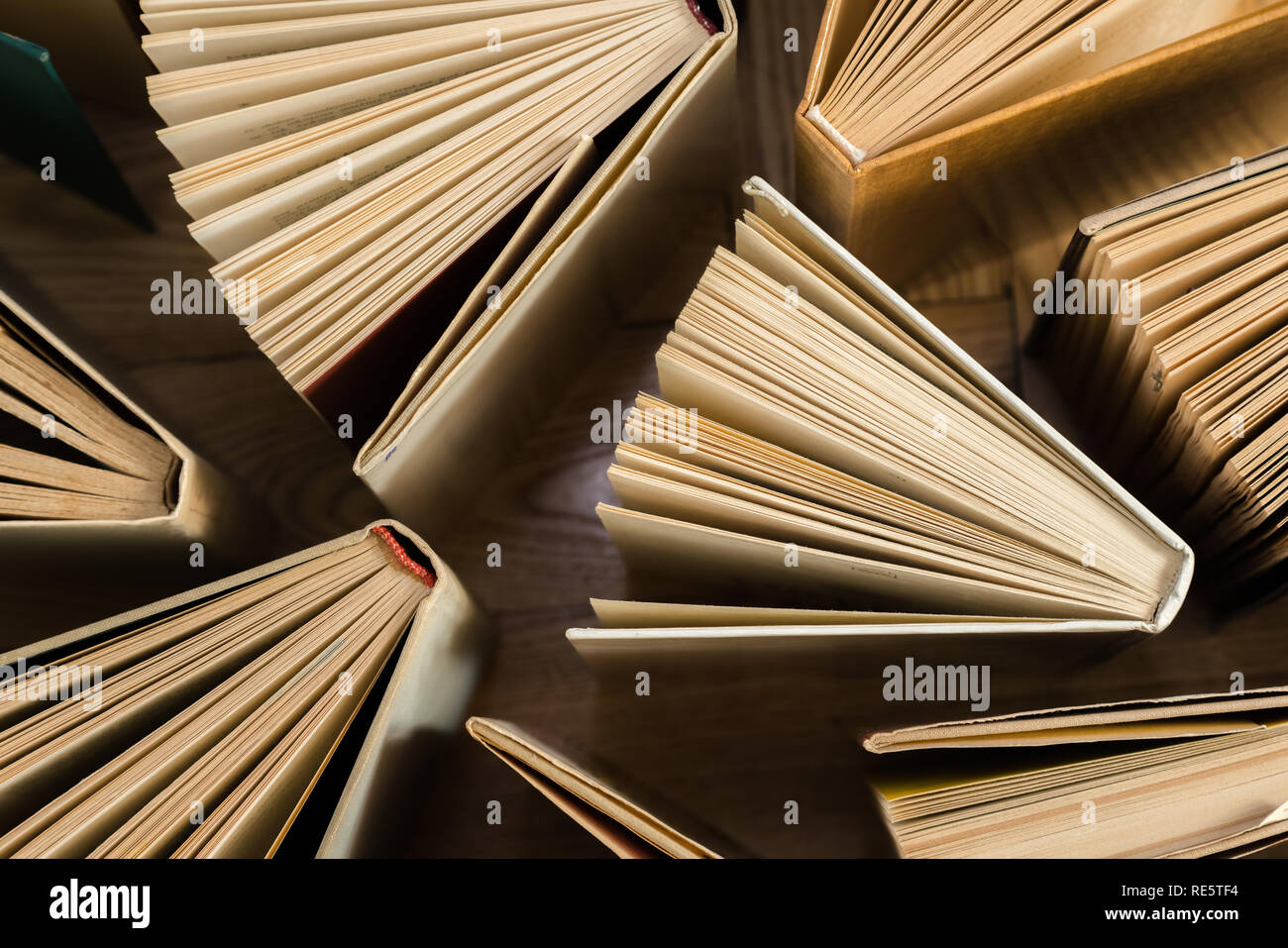 Floor books hi-res stock photography and images - Alamy