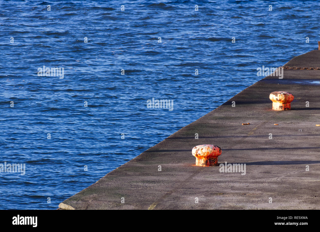 Harbor anchor points hi-res stock photography and images - Alamy