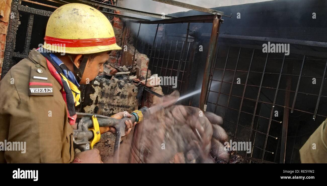 Fire breaks out at Traders Assembly building, Gariahat More, Kolkata ...