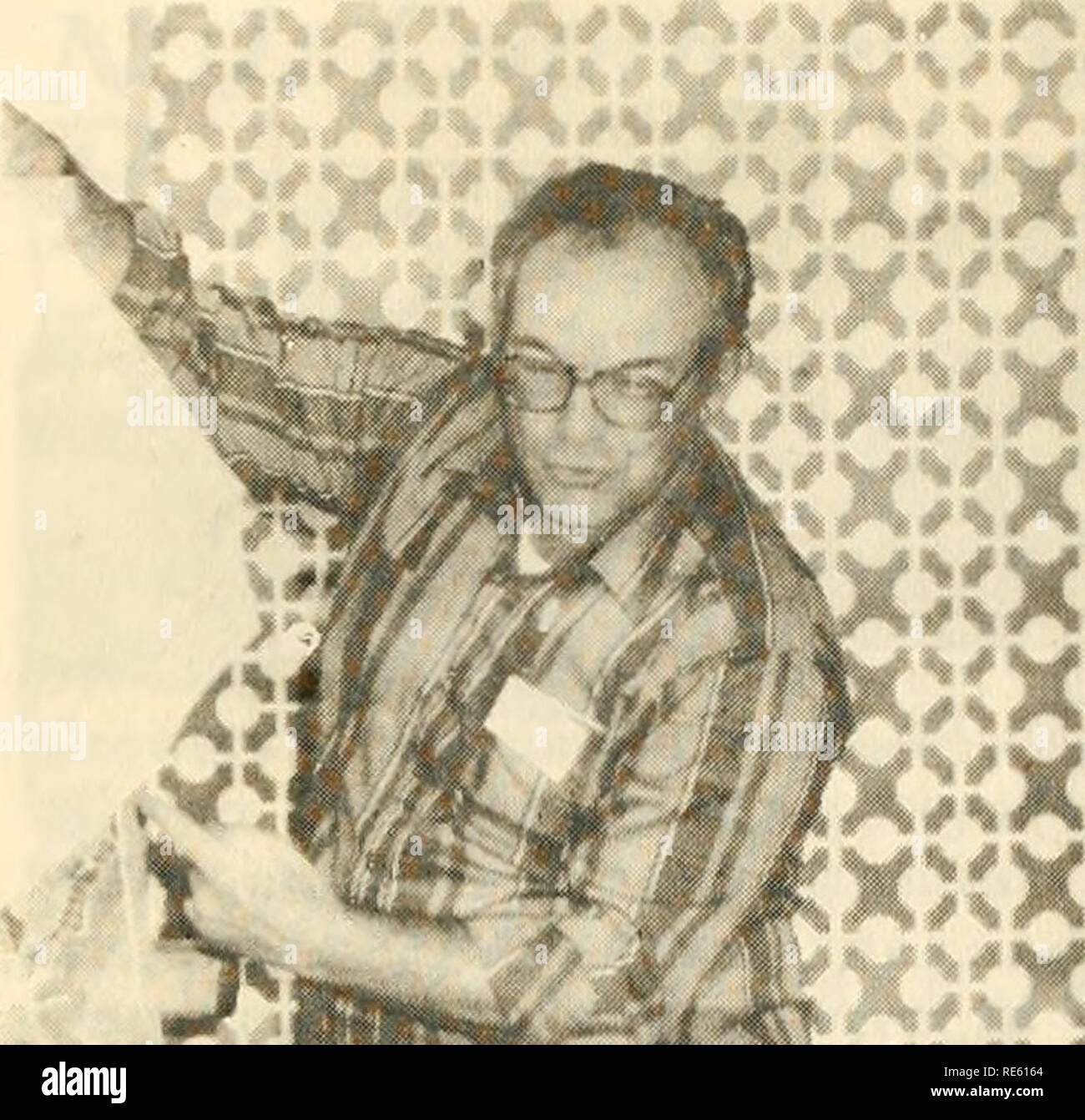 . Cranberries; : the national cranberry magazine. Cranberries. 'HHr y^l ...