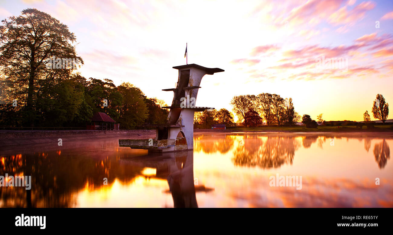 Old Diving Platform at Coate Water Country Park , Swindon , Wiltshire ...
