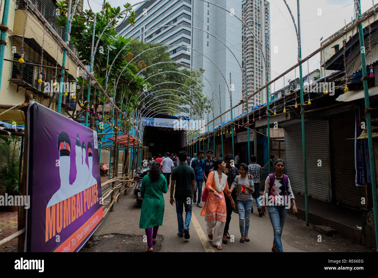 Daily Life in Mumbai Stock Photo - Alamy