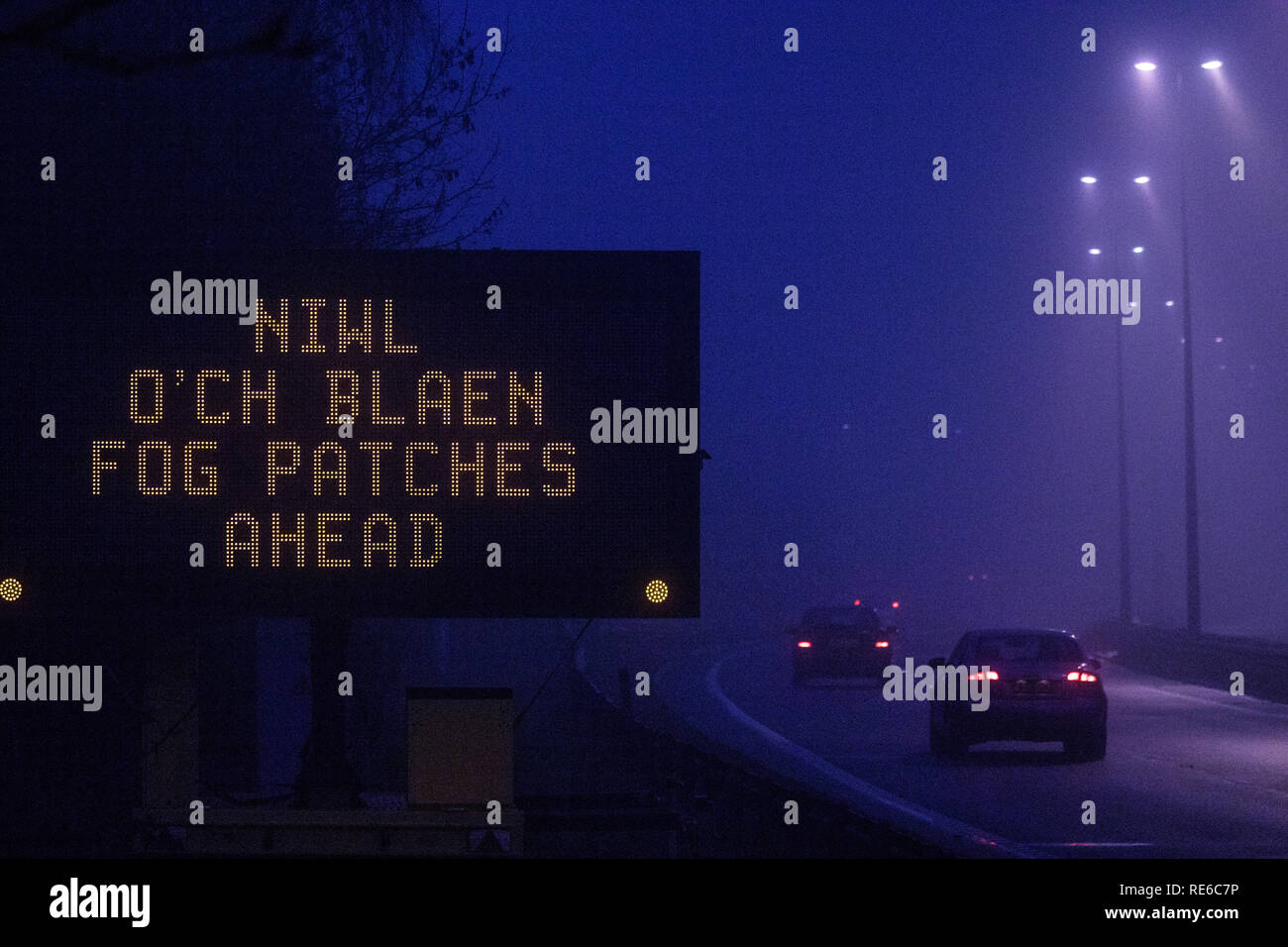 Fog warning signs hi-res stock photography and images - Alamy