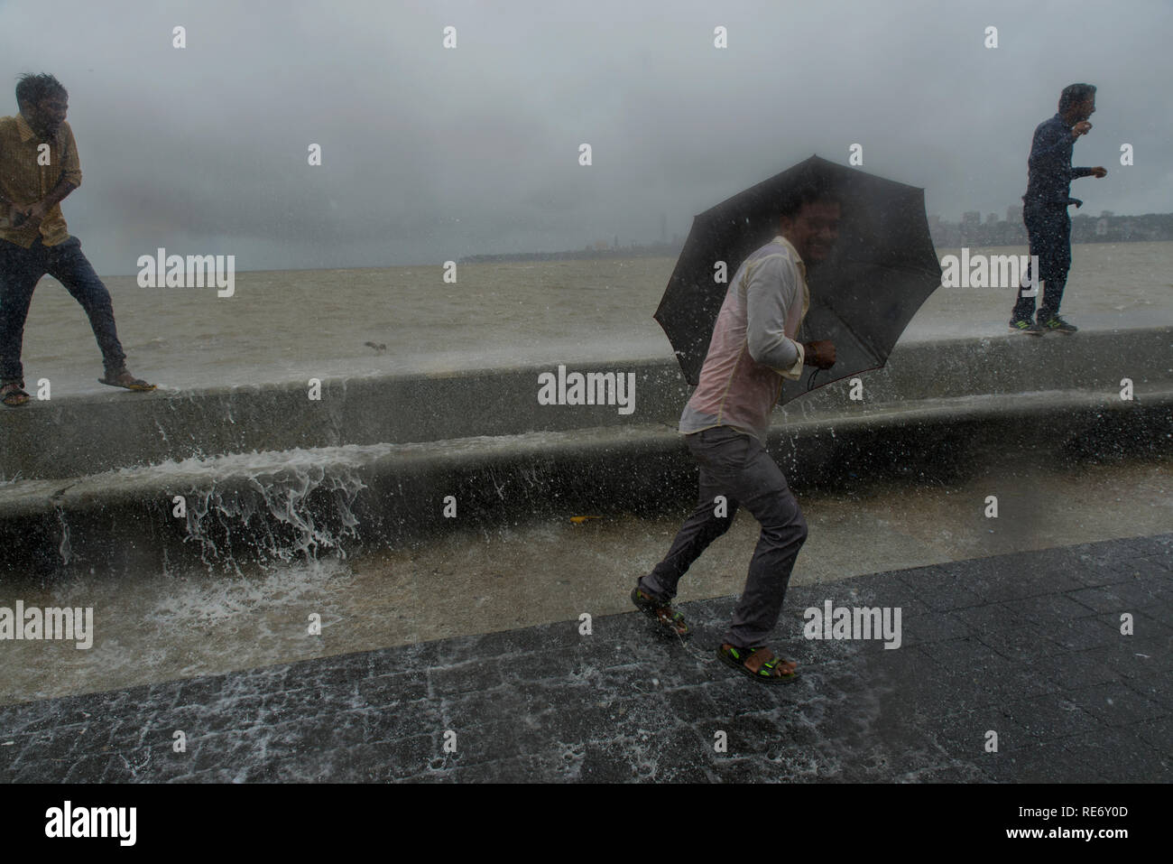 Daily Life in Mumbai Stock Photo - Alamy