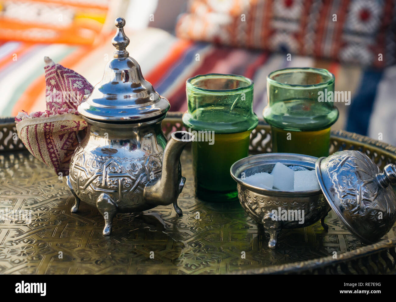 Arabian Mint Tea (Moroccan Mint Tea) The national hot drink in the ...