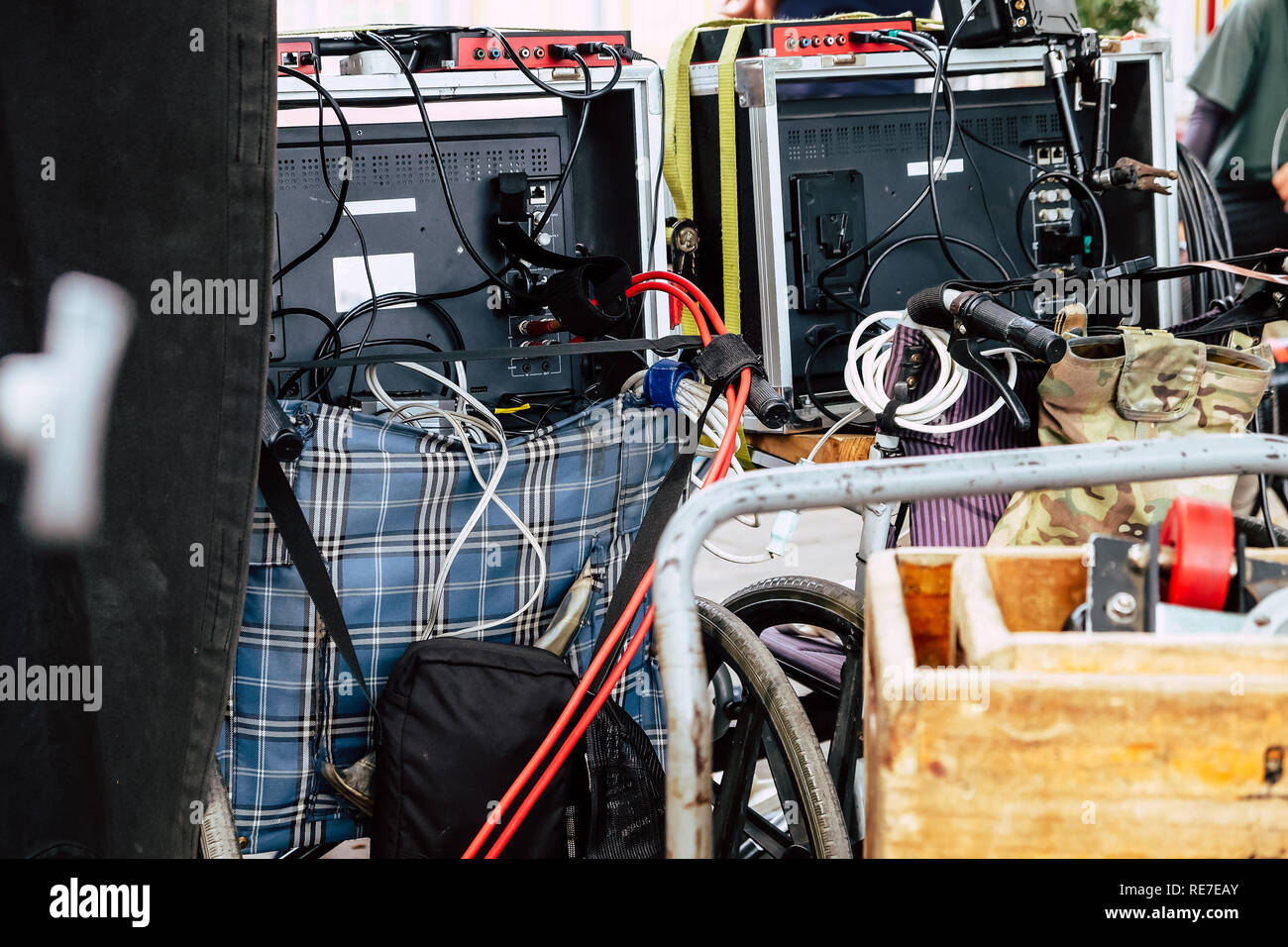 Film Crew,Studio shooting set Stock Photo - Alamy