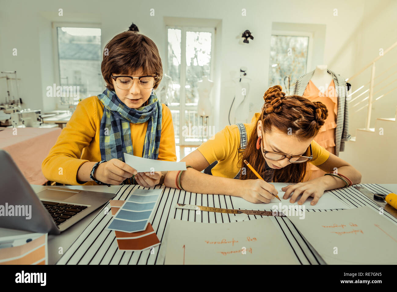 Kid sketches hi-res stock photography and images - Alamy