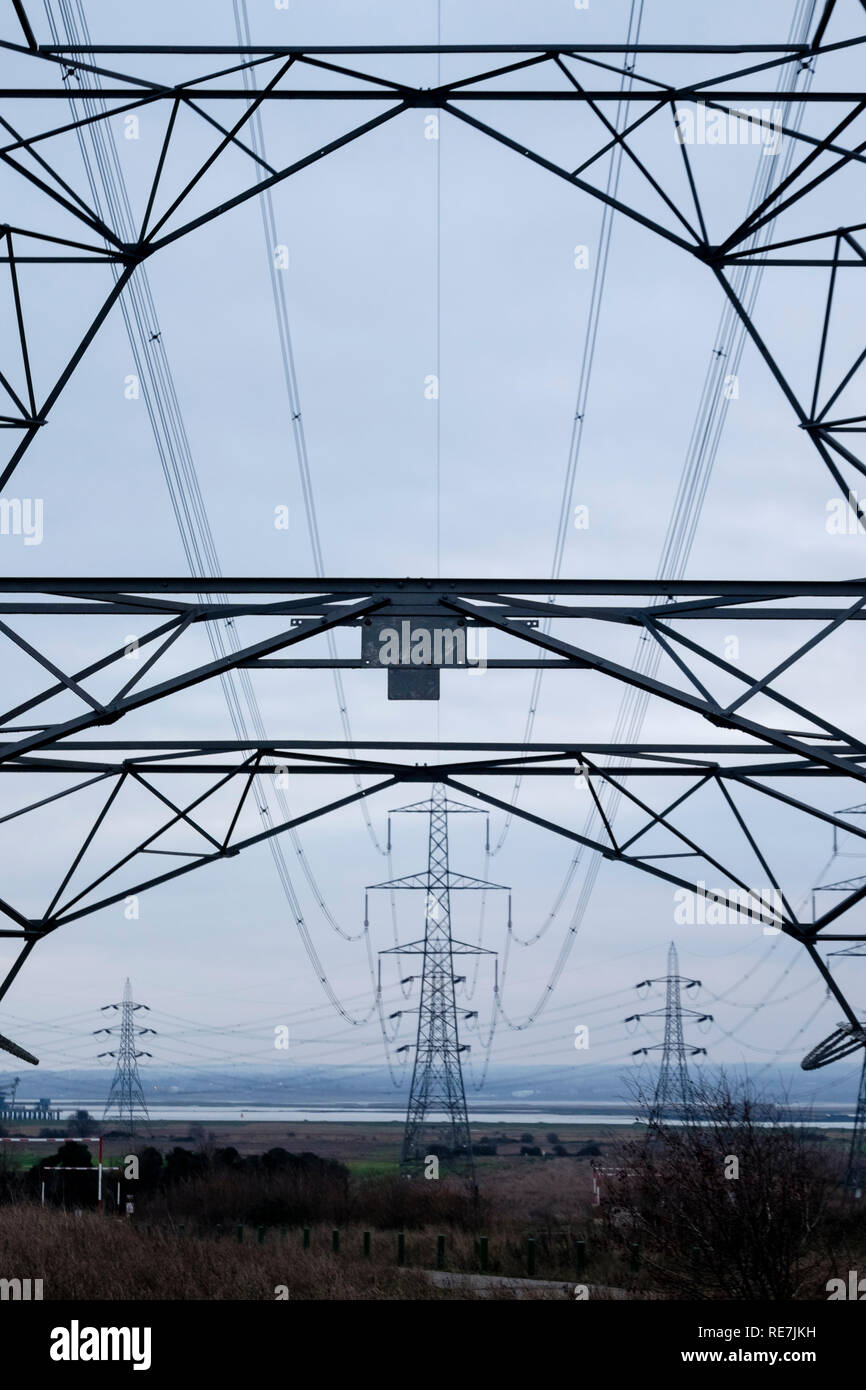 Power pylons uk hi-res stock photography and images - Alamy