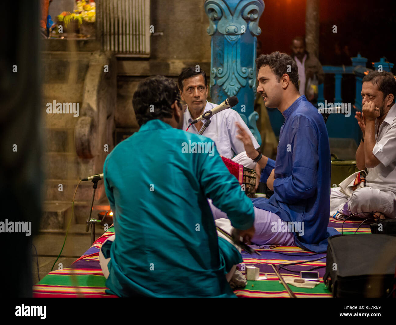 Indian classical singer hi-res stock photography and images - Alamy