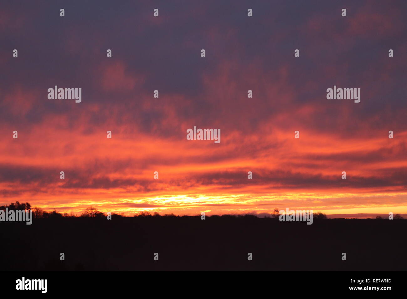 Cloud formation sunrise sunset hi-res stock photography and images - Alamy