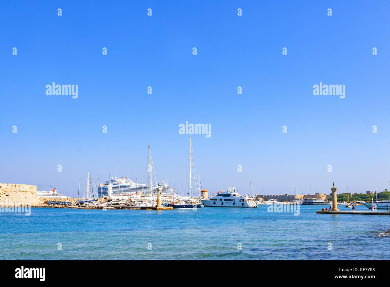 Rhodes port hi-res stock photography and images - Alamy