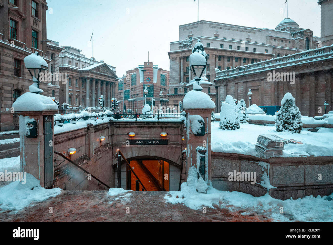 Snow covered entrance to Bank Underground station Stock Photo - Alamy