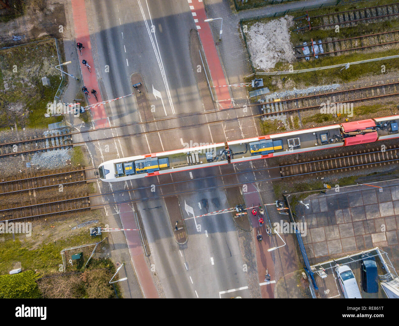 Railroad crossing street hi-res stock photography and images - Alamy