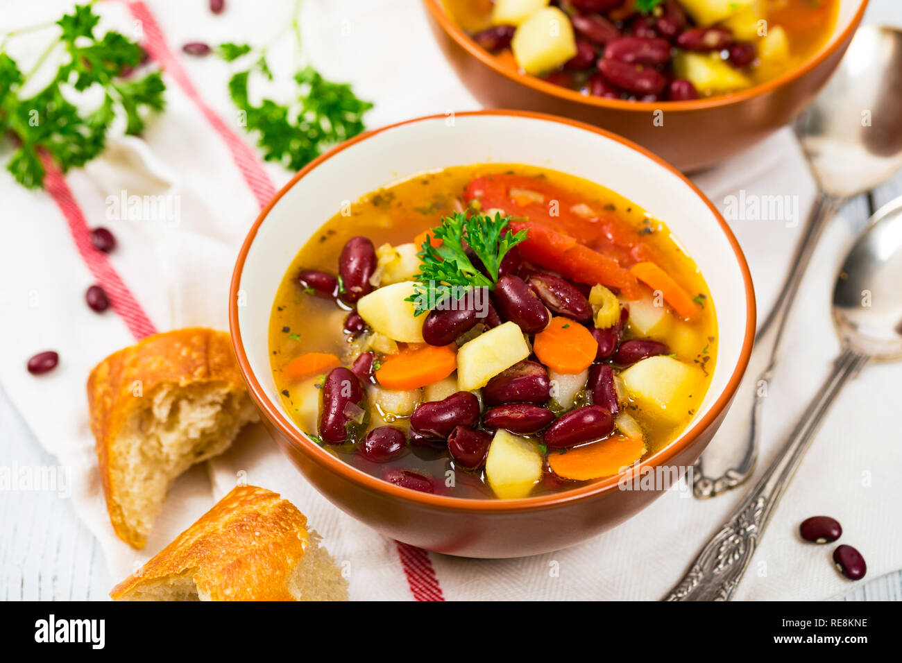 Vegetarian Red Kidney Bean Vegetable Soup Stock Photo - Alamy