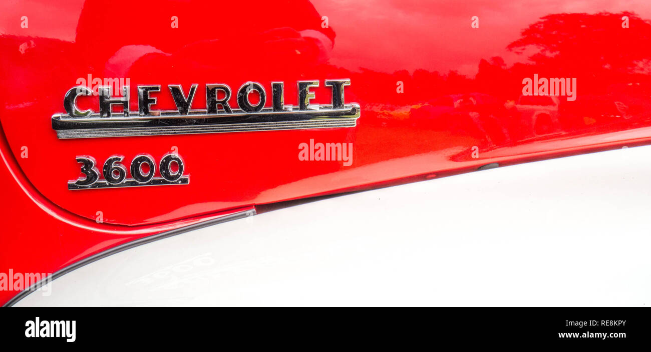 Chevrolet badge hi-res stock photography and images - Alamy
