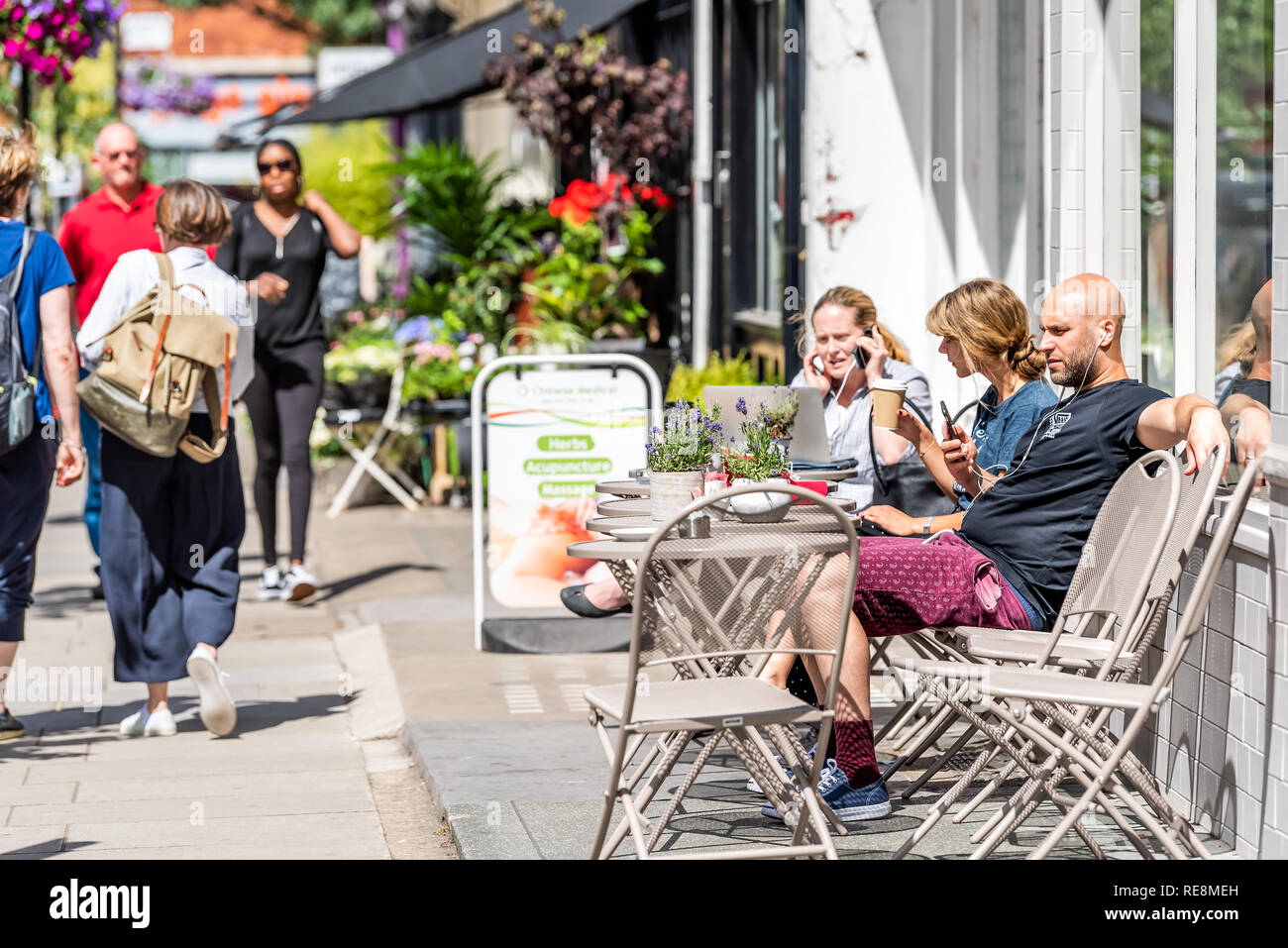 Cafe europe outdoors table walking hi-res stock photography and images ...