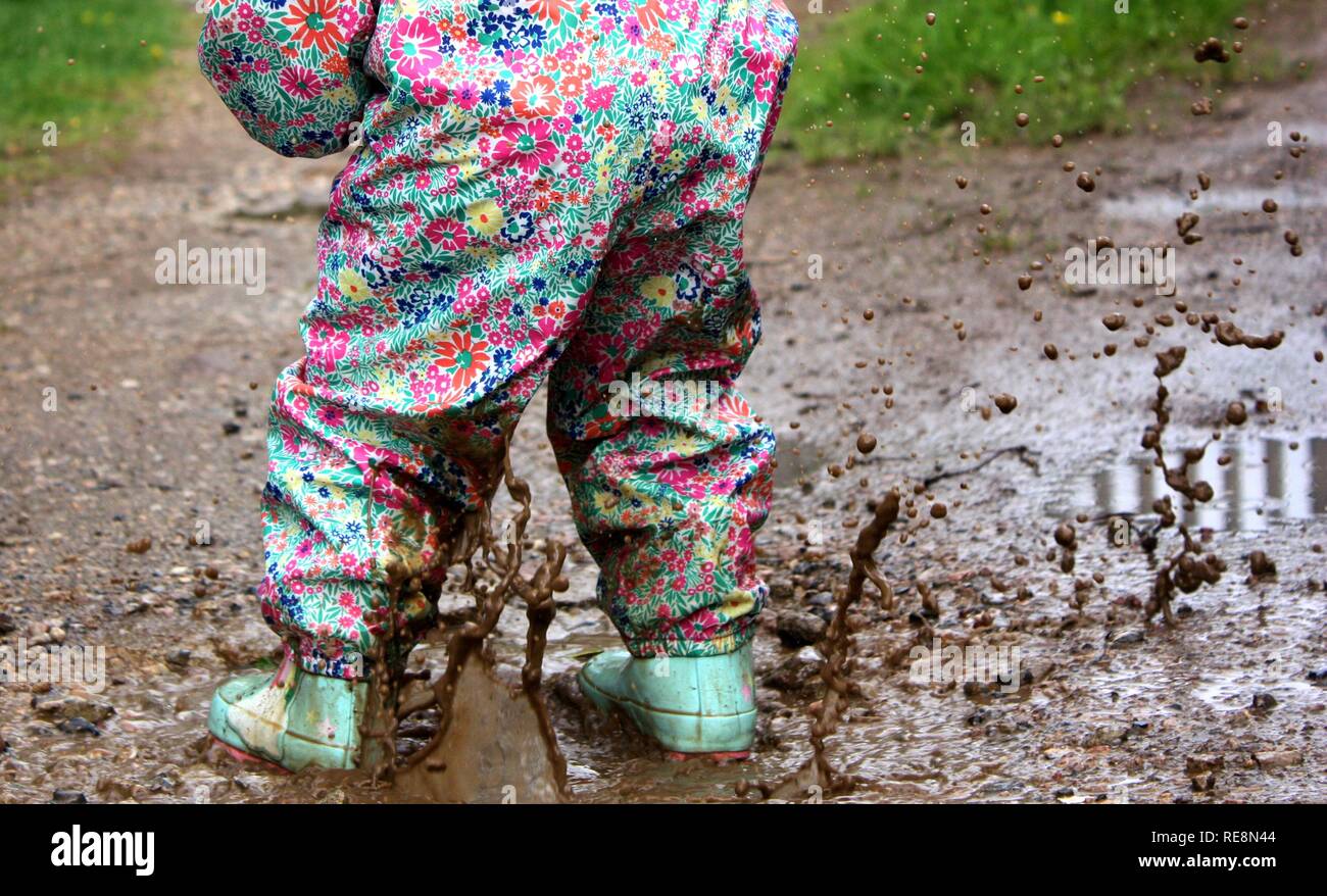 Muddy wellies hi-res stock photography and images - Alamy