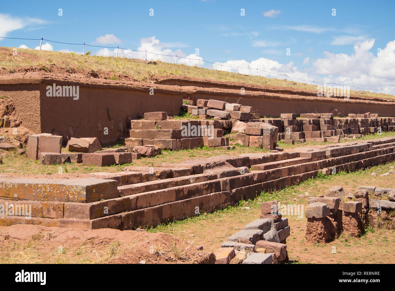 Tiahuanaco gate of the sun hi-res stock photography and images - Alamy