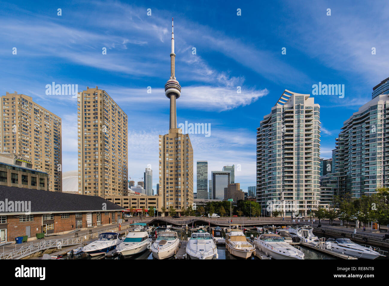 View of Toronto from the marina. sunlight Stock Photo - Alamy